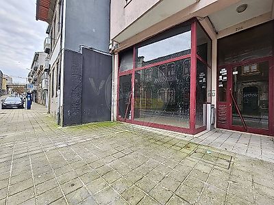 Espaço comercial para arrendar em Rua Barão de Forrester - Cedofeita ...